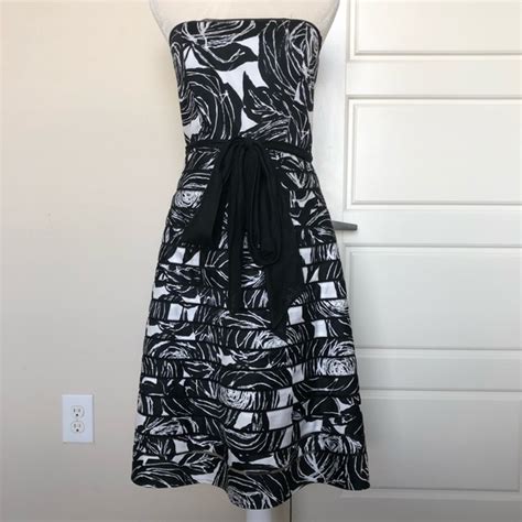 White House Black Market Dresses White House Black Market Floral