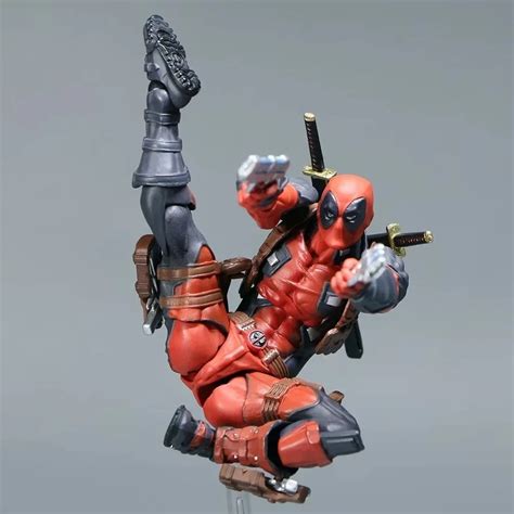 Action Figure Deadpool Marvel Comics Amazing Yamaguchi Revoltech No