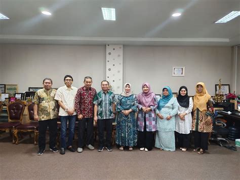 Media Center Prof Dr Junaidi Program Bos Afirmasi Pemprov Riau Bantu