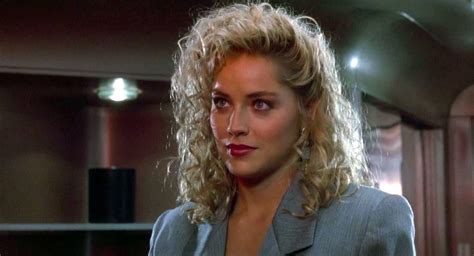 Sharon Stone As Lori Quaid In Total Recall Arnold Schwarzenegger
