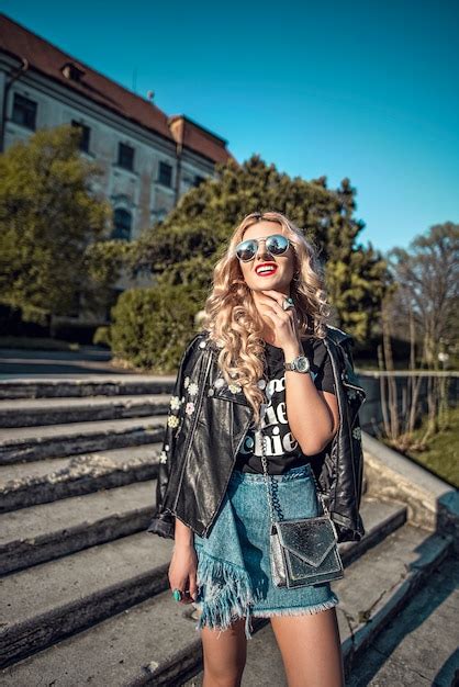 Free Photo Portrait Of Fashion European Girl Posing In Urban Background