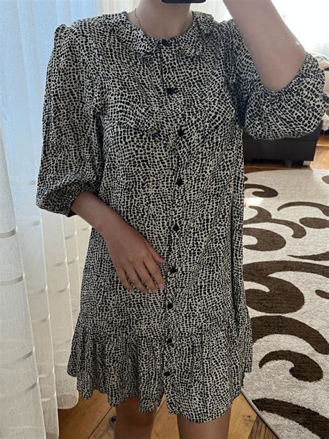 Красиве плаття з рюшами — ціна 300 грн у каталозі Короткі сукні Купити жіночі речі за доступною