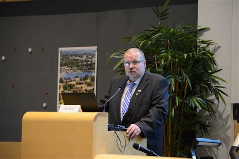 Puolustusvalmiusseminaari PerusÄijät