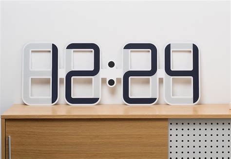 Twelve E Ink Wall Clock