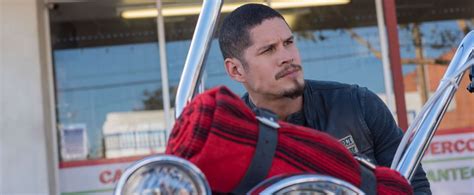 Is Emma Pregnant On Once Upon A Time Popsugar Entertainment