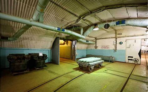 实拍二战苏联地下军事基地，宿舍餐厅应有尽有 宿舍 餐厅 士兵 新浪新闻