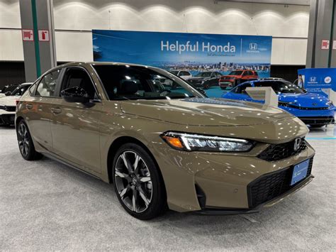 2026 Honda Civic Sport Touring Hybrid Hatchback Is Warm And Elegant In