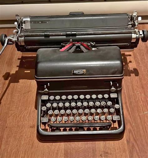Royal Antique Typewriters Worth