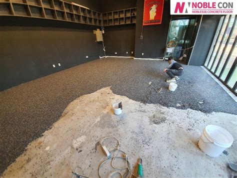 인천 송도 20평 와인바 바닥인테리어 콩자갈바닥시공 다크그레이