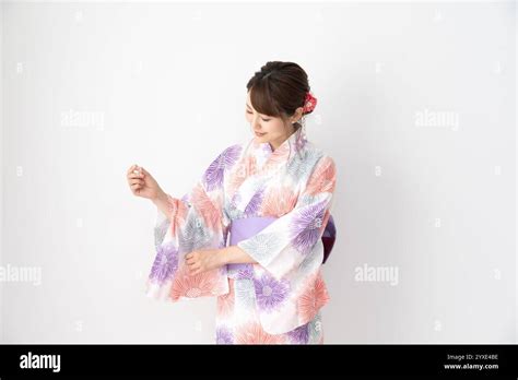Japanese Woman In Yukata Stock Photo Alamy