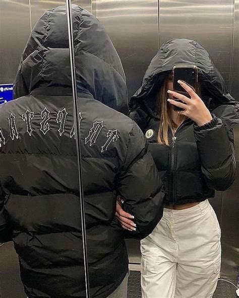 Épinglé Sur L♡vs Tenues Pour Couples Tenue Assortie De Couple Mode