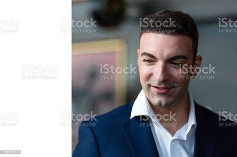 카피 공간이있는 양복을 입은 행복한 미소 사업가 비즈니스 사람 사무실 개념 35 39세에 대한 스톡 사진 및 기타 이미지