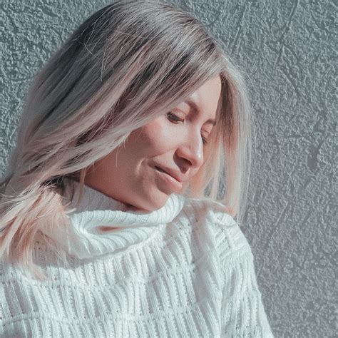 Esmeralda Lina YouTube