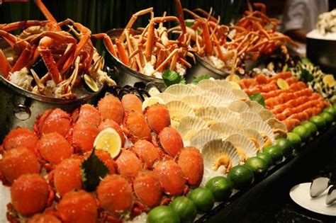 一千多元一位的海鲜自助餐，种类众多看你如何吃回本？