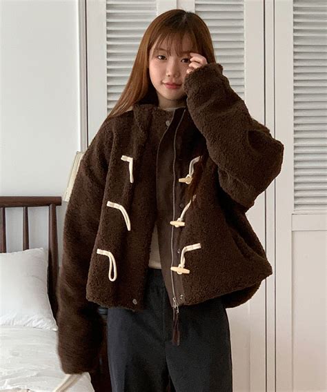 디카일리 단독 Md추천👍겨울신상⛄ 누빔안감 뽀글이 떡볶이자켓 2color 아우터뽀글이부클토글자켓코트누빔따뜻보온오버핏데일리문의폭주겨울