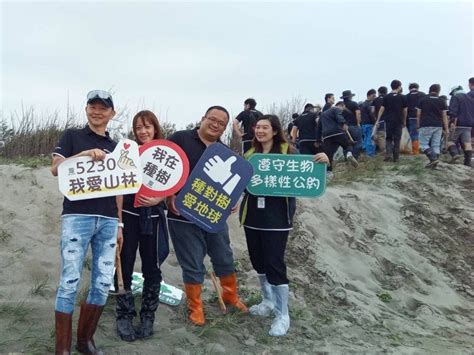 台中海岸天然林復育前岸灌叢植群植樹2023 4 7 臺灣山林復育協會