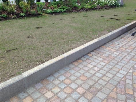 Curbstone Veneri E Casagranda Porfidi