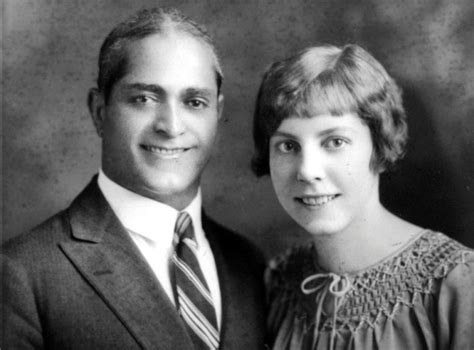 An Odyssey Of Iranian American Islamic Scholar Laleh Bakhtiar Tehran Times