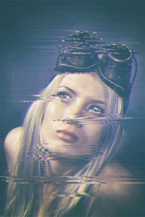 How To Easily Create A Convincing Glitch Effect In Adobe Photoshop Photoshop Glitch Effect