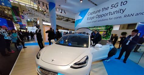 Mwc Así Es El Auto Eléctrico De Tesla Para La Policía Infobae