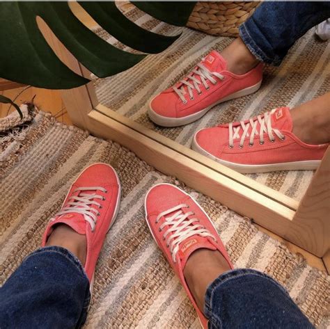 Жіночі кеди — ціна 550 грн у каталозі Кеди Купити жіночі речі за доступною ціною на Шафі