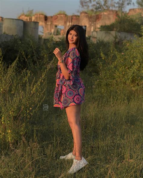 Deepika Gowda Old Rthighzone