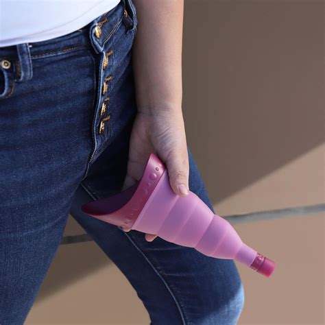 Triptips Pee Conch Foldable Female Urinal Device