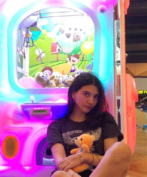 Biodata Cassandra Lee Profil Lengkap Fakta Agama Dan Foto