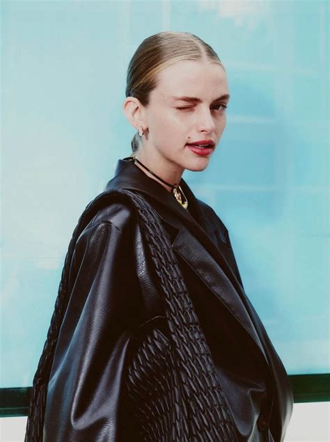 Eduarda Bretas Model Management