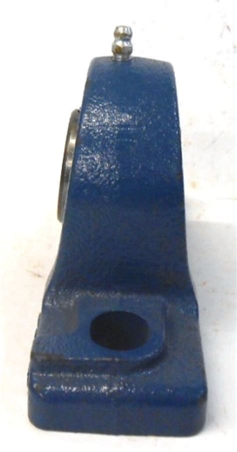 Pillow Block Bearing P206 Uc206 19 1 316 Bore 6 516 Ovl Length