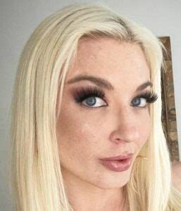 Leya Falcon Biography Age Height Family Wiki More