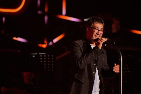 李宗盛深圳開唱 像會老友唱ktv 台影最搶鏡 娛樂 世界新聞網