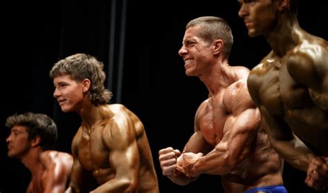 How To Pose In Bodybuilding ─ Tips For Capturing The Perfect Physique