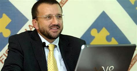 Alias ‘macaco Exjefe Paramilitar Se Convertiría En Gestor De Paz En