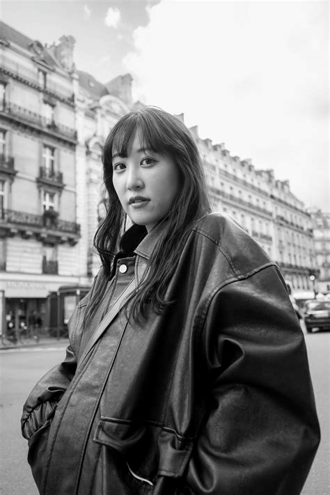 Side Swept Bangs Photos Download The Best Free Side Swept Bangs Stock