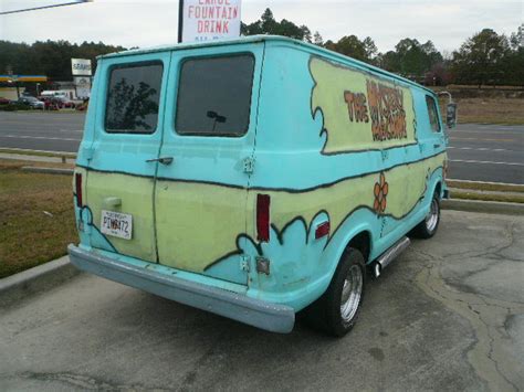 Scooby Doo Mystery Machine Chevy G10 Van 327 V8 4 Barrel Carb Side