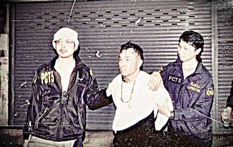 ตามติดชีวิตตีนแมว Cops Magazine