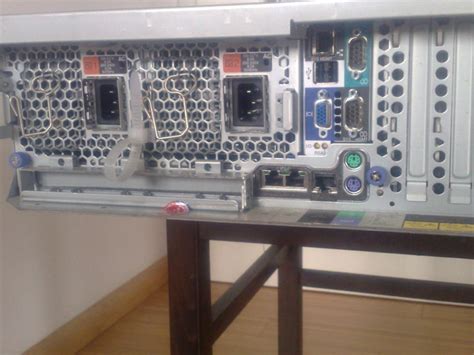 Server IBM XSeries Quad Xeon GHz GB