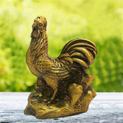Golden Polyresin Feng Shui Rooster At ₹ 200piece In Nagpur Id