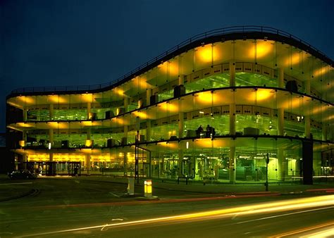 The Willis Faber And Dumas Building Is A Revolutionary High Tech Office