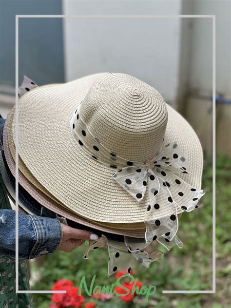 کلاه حصیری طرح پاپیون خال خالی