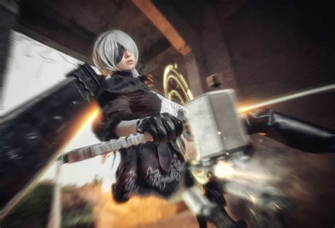 B Cosplay