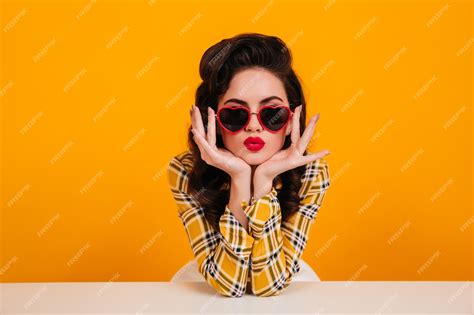 Pinup Background