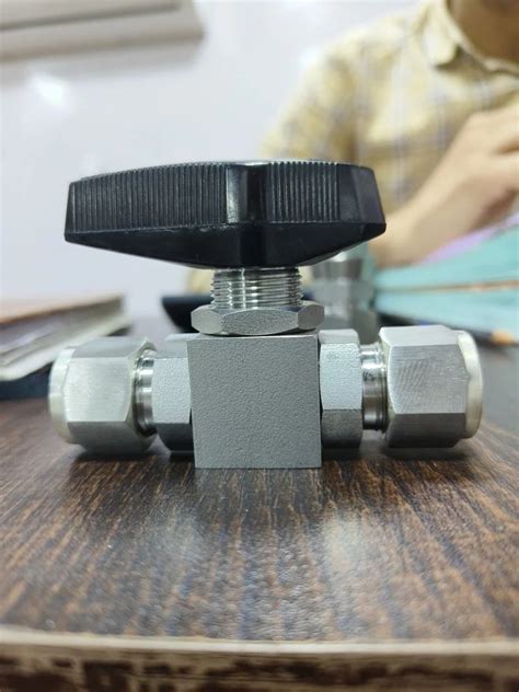 3 Way Isolation Ball Valve At ₹ 280 3 Way Metal Ball Valve In Chhatral Id 2855503491033