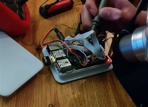 Raspberry Pi Reacts Badly To Xenon Flashes Freezing And Crashing