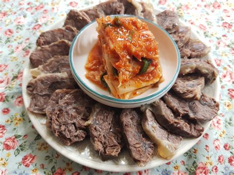 집들이음식 소고기 사태 수육