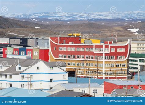 Toits Colorés à Iqaluit Nunavut Canada Image Stock Image Du Froid
