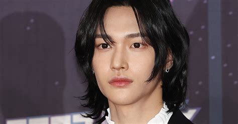 라이즈 원빈 심쿵 손가락하트