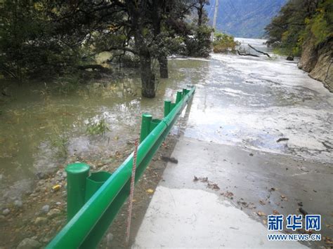 惊险雅鲁藏布江堰塞湖山体滑坡工作人员刚撤离大桥就被冲毁 靳忠东 呼和浩特 新浪博客
