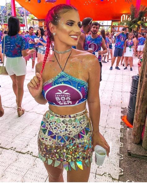 Pin De Islaira Queiroz Em Abadá Customização De Abadá Abadá